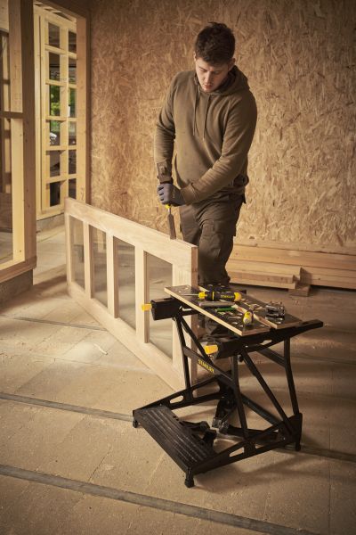Stanley Workmate mit Bambus-Arbeitsplatte und dualer Arbeitshöhe ...
