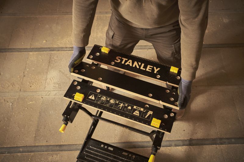 Stanley Workmate mit Bambus-Arbeitsplatte und dualer Arbeitshöhe ...