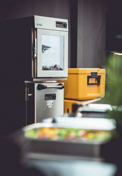 Rieber hybrid kitchen 140°C-D mobil hybrider Frontlader-Zubereitungs-Wagen 85010904 günstig ...